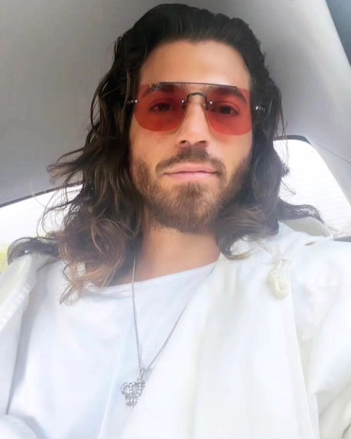 Ator turco Can Yaman ganha surpresa de fãs brasileiras com vídeo que será reproduzido 1750 vezes ...