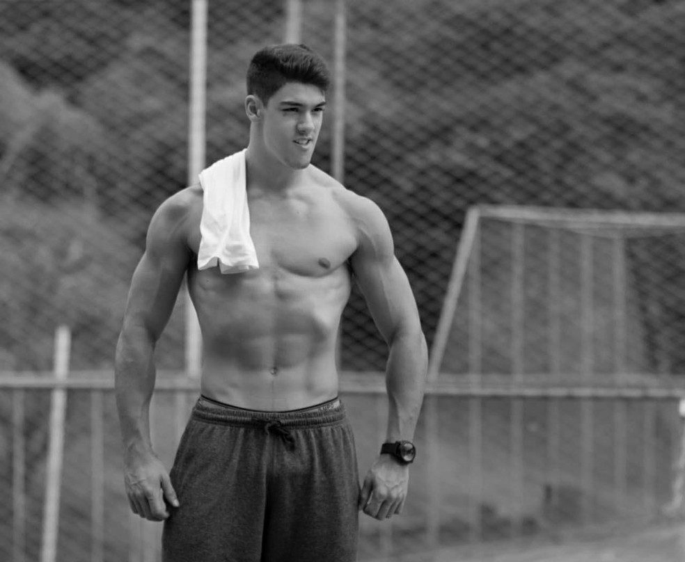 Novo muso da seleção de vôlei namora ginasta de trampolim, a 6ª melhor ...