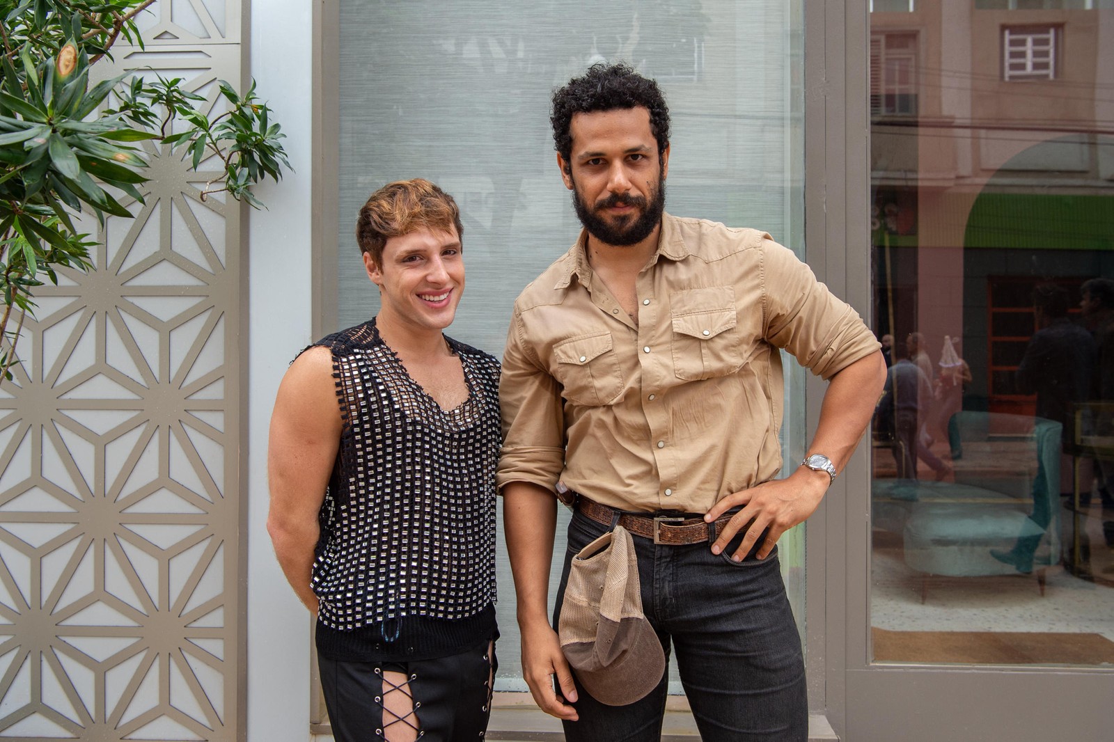 Relação de Ramiro e Kelvin se fortalece em 'Terra e paixão', e Amaury ...