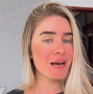 Trisal, fezes no rosto, rifa de silicone... As polêmicas de modelo cristã que não desfilará por ...