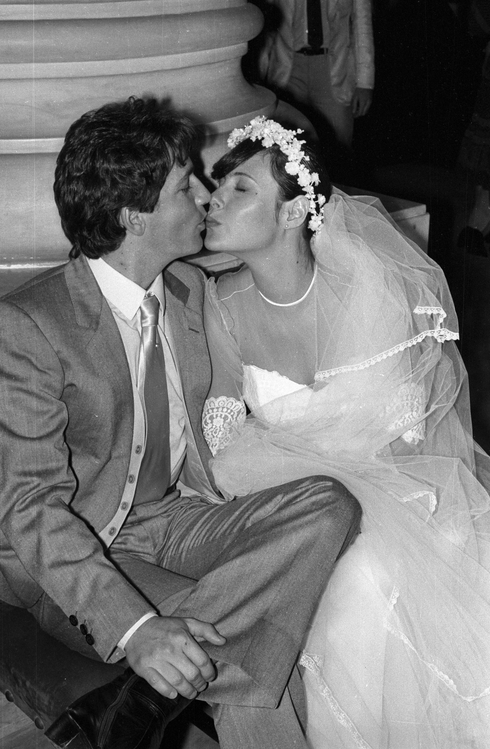 Elizabeth Savalla reúne os quatro filhos, noras e ex-marido, galã dos ...