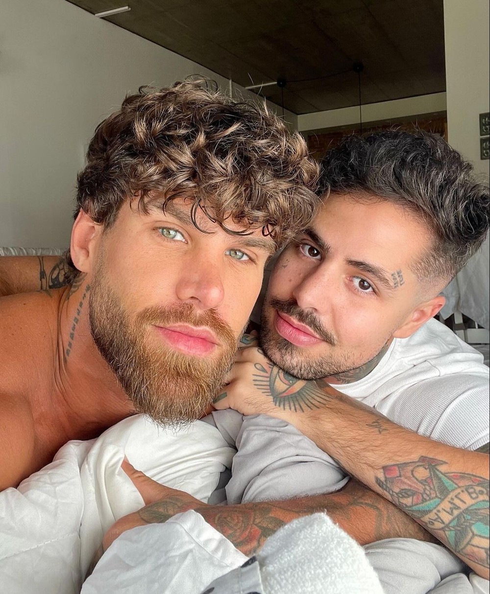 Cantor ex-The Voice fala sobre viver com HIV e ser indetectável: 'Levo ...