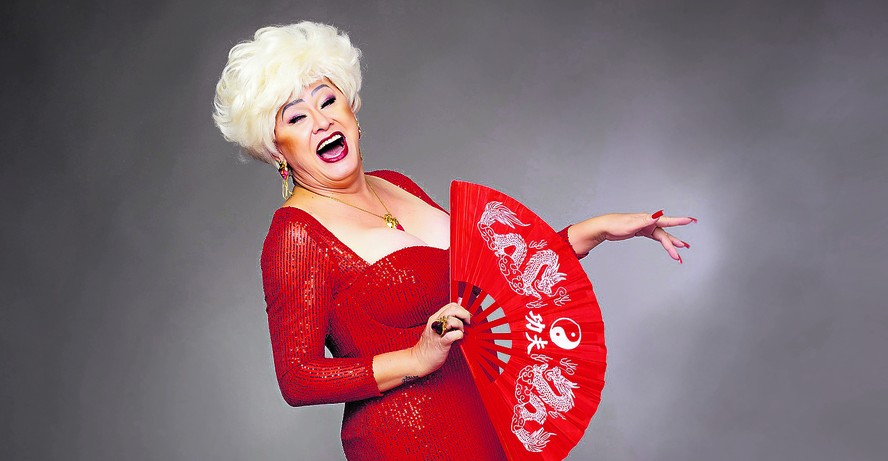 Uma das apresentadoras do MesaCast BBB, Nany People está animada para ...