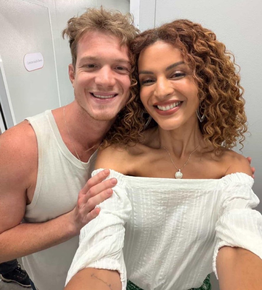 Em ‘Três Graças’, Leonardo humilha Viviane após beijo: ‘Ser trans não é ...