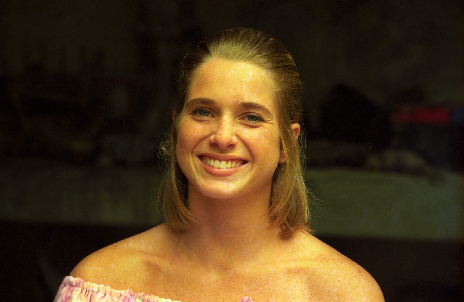 Letícia Spiller faz chamego no novo namorado português em passeio de ...