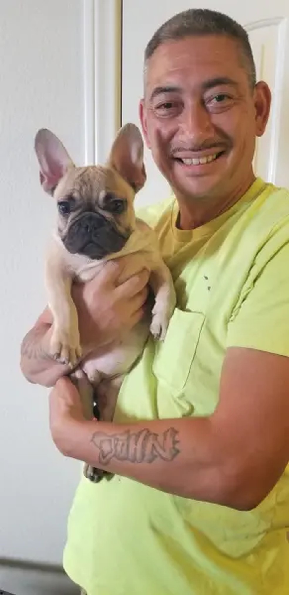 Mulher enfrenta possibilidade de prisão perpétua após matar o marido e ...