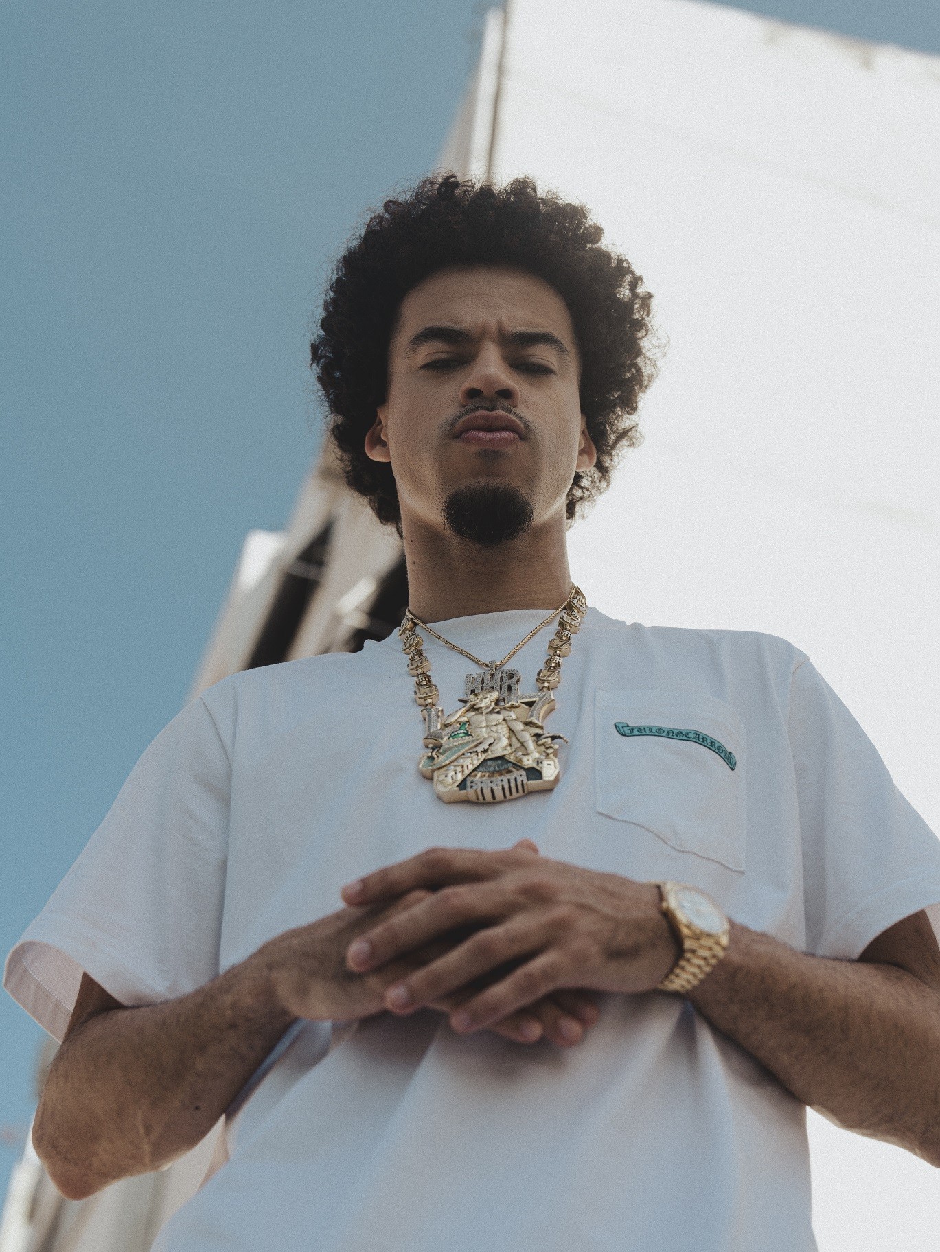 Do cordão de R$ 100 mil à nova casa, L7nnon diz que mostrar conquistas ...