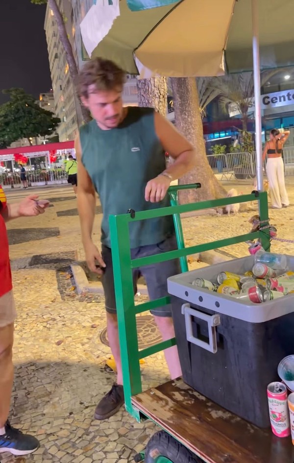 Ex-'Malhação', Daniel Erthal vende bebidas nas ruas por mais de 12 ...