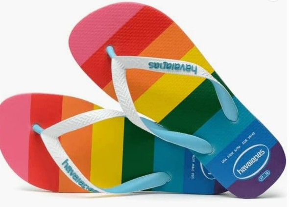 Saldão de moda traz chinelos com mais de 50% de desconto: confira modelos