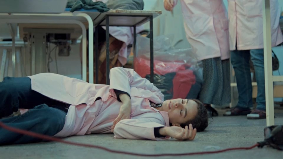 Nos resumos da novela turca ‘Força de mulher’, Bahar se desespera ao ...