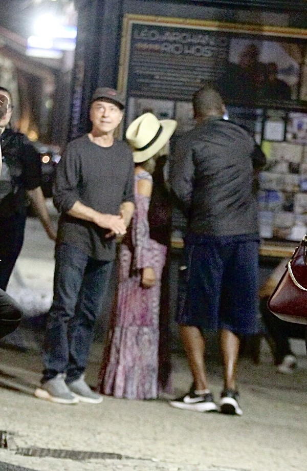 Casados há 46 anos, Bruna Lombardi e Carlos Alberto Riccelli circulam ...