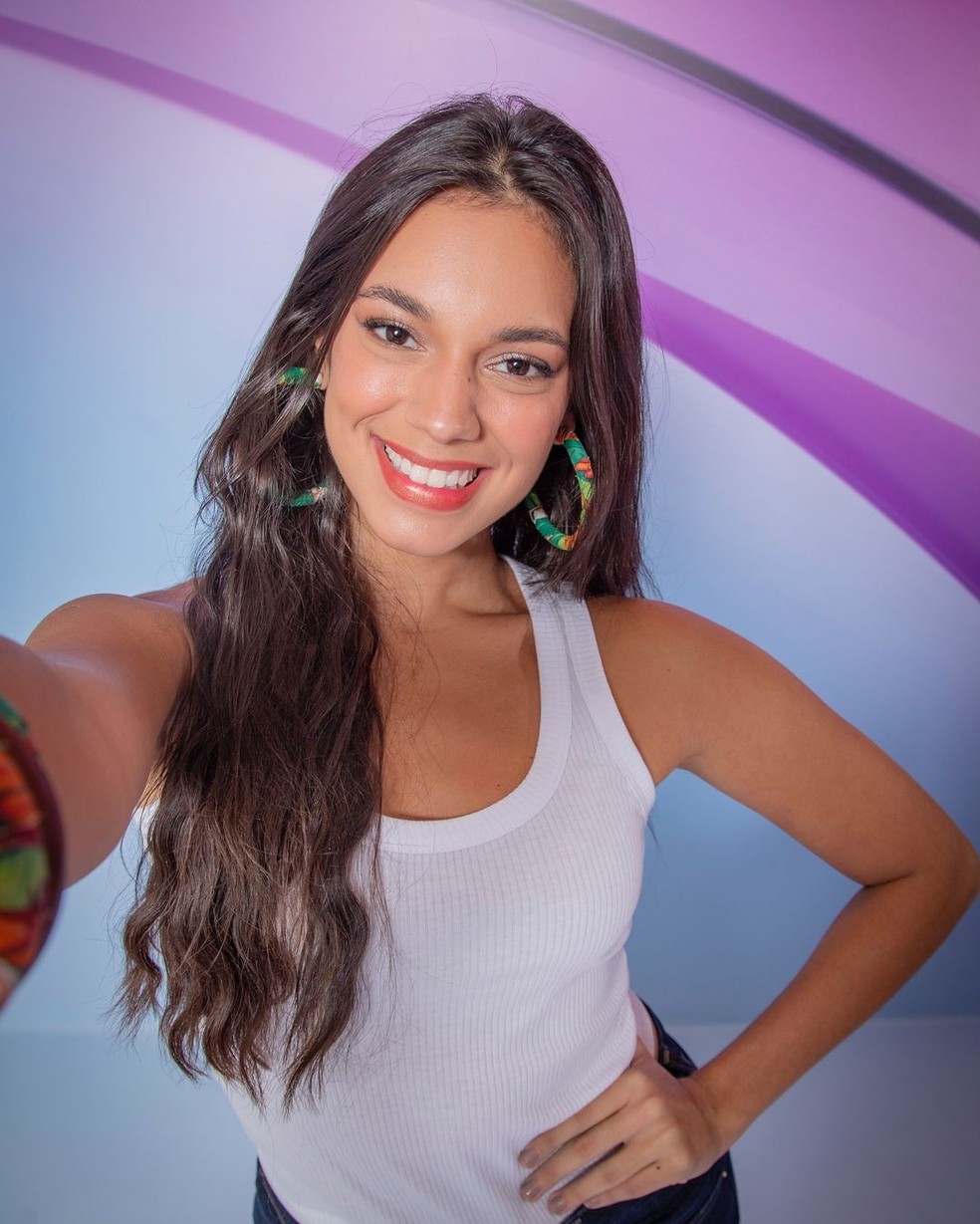 Ex-BBB Alane se muda para o Rio, se matricula em curso de teatro e dá ...