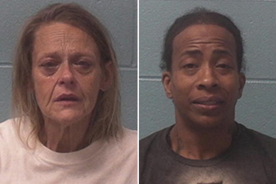 Em viagem de reconciliação, mulheres param carro no meio do caminho ...