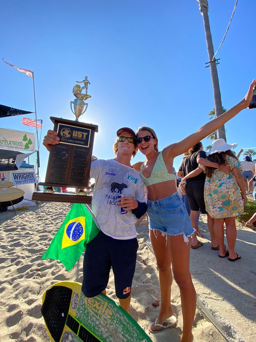 Brasileiro Lucas Fink conquista tricampeonato mundial de skimboard nos ...
