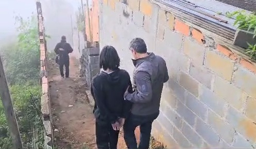 Preso jovem que criou grupo de app acusado de atos de extrema violência contra animais e ...