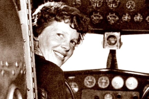 Mistério no Pacífico: expedição em busca do avião de Amelia Earhart é ...