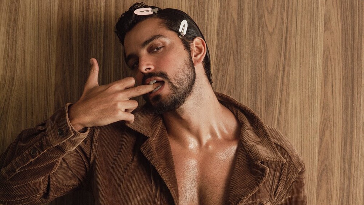 Rodrigo Simas relembra na TV o momento em que revelou ser bissexual, em ...