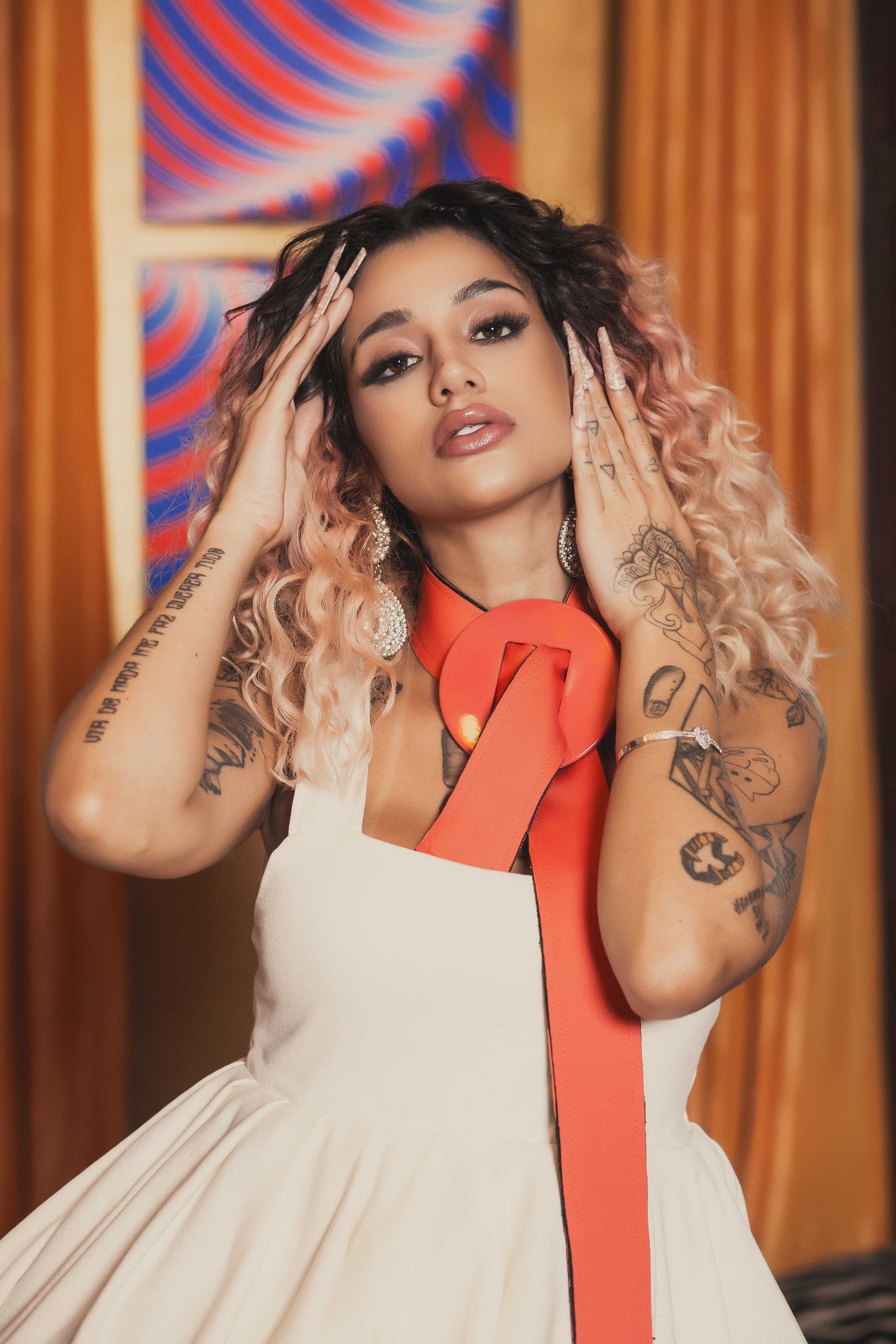 Atriz de 'Vai na fé', Azzy lembra dificuldades e diz que só usava ...